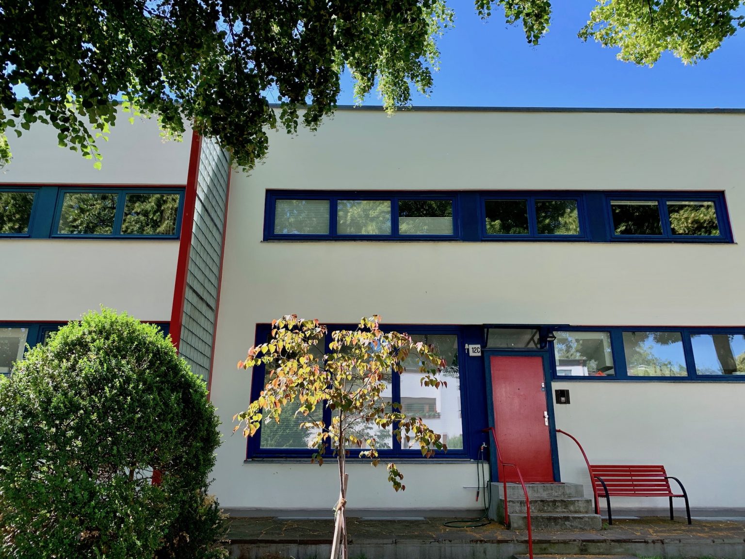 Connecting the best of Bauhaus by rail • Railtripping